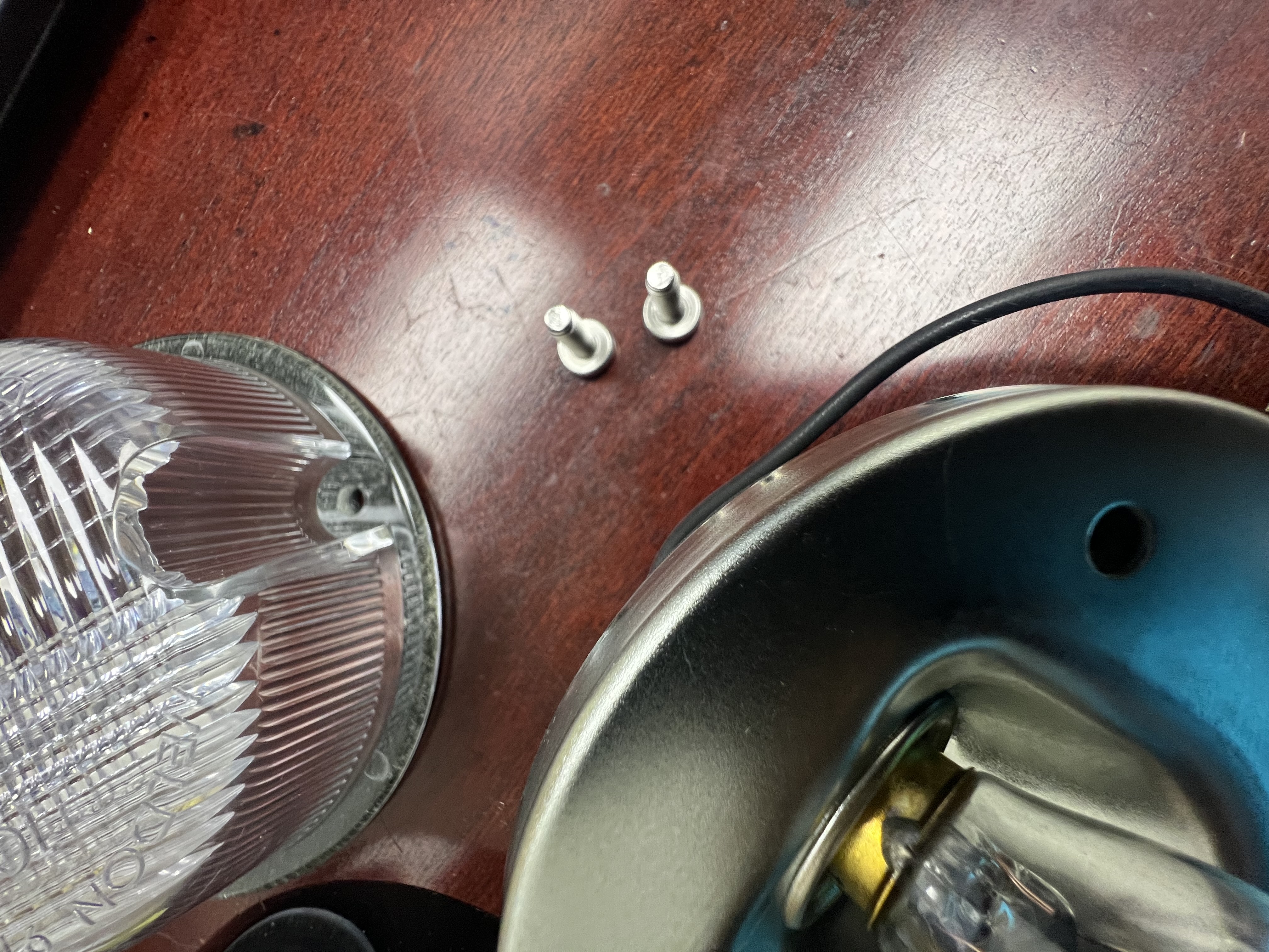 Genuine Weldon 9186-4570 Back Up Light 2 SCREWS DOT SAE PO3 for sale ...